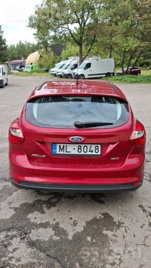 Sarkans Ford Focus 2012 Rīga, ar dzinēja tilpumu 1.60 L un nobraukumu 290 tūkst. km par 3090 €, foto 5 vietnē AUTOMOTO.COM.LV