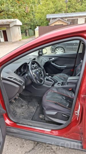 Sarkans Ford Focus 2012 Rīga, ar dzinēja tilpumu 1.60 L un nobraukumu 290 tūkst. km par 3090 €, foto 6 vietnē AUTOMOTO.COM.LV