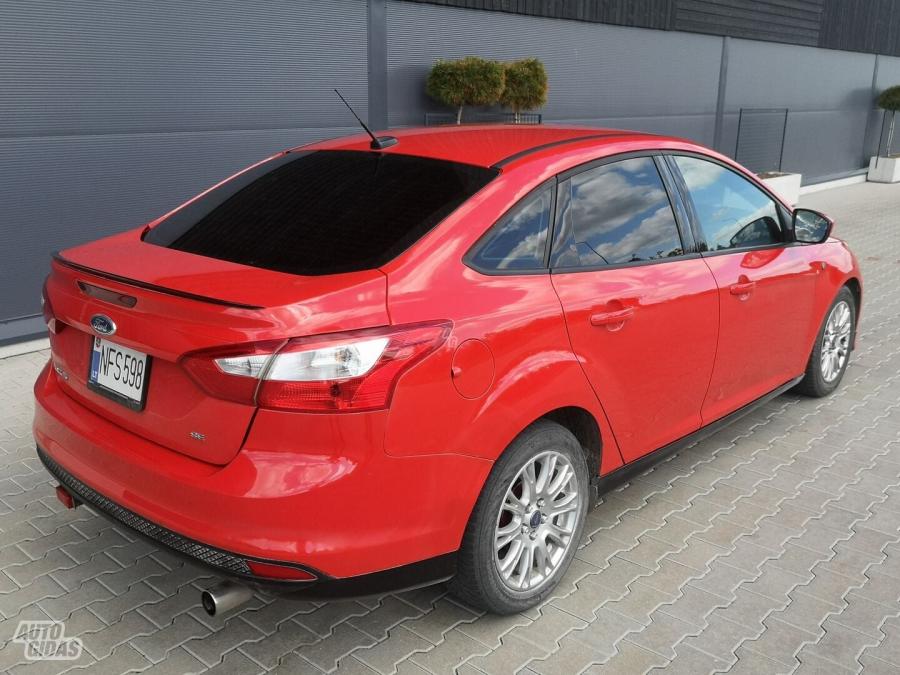 Red Ford Focus 2014 in Siauliai, with an engine capacity of 2.00 L and mileage of 144 thousand km for 2700 €, photo 4 on AUTOMOTO.COM.LV