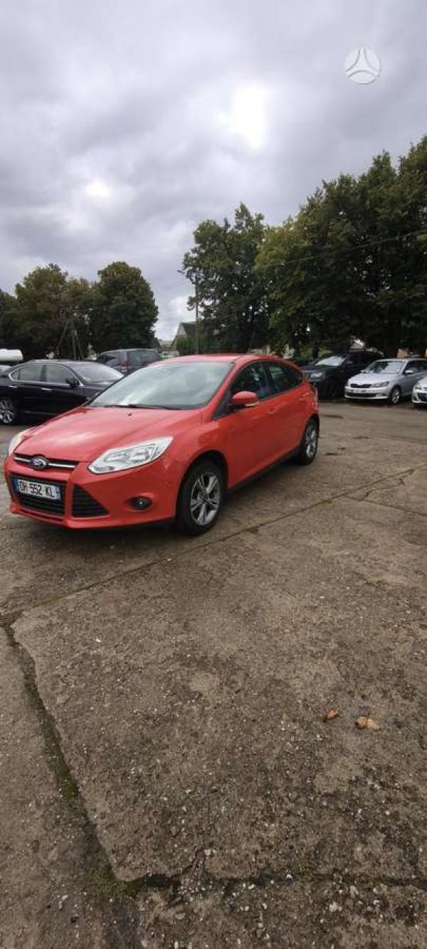 Sarkans Ford Focus 2014 Tauragė, ar dzinēja tilpumu 1.00 L un nobraukumu 163 tūkst. km par 2950 €, foto 3 vietnē AUTOMOTO.COM.LV