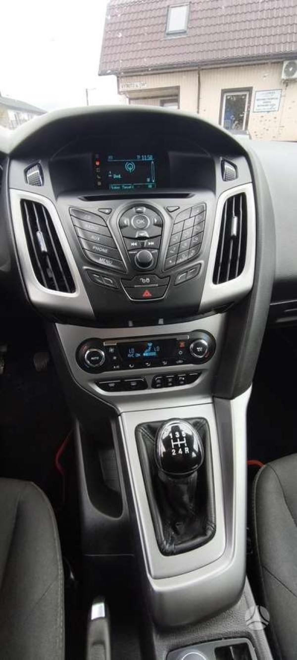 Sarkans Ford Focus 2014 Tauragė, ar dzinēja tilpumu 1.00 L un nobraukumu 163 tūkst. km par 2950 €, foto 9 vietnē AUTOMOTO.COM.LV