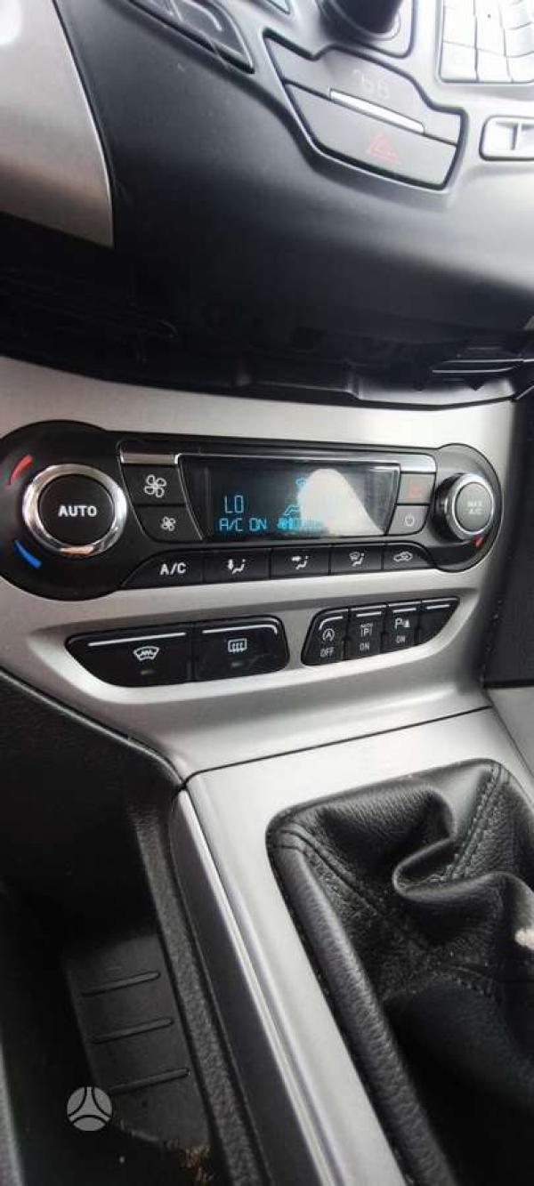 Sarkans Ford Focus 2014 Tauragė, ar dzinēja tilpumu 1.00 L un nobraukumu 163 tūkst. km par 2950 €, foto 10 vietnē AUTOMOTO.COM.LV