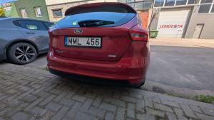Red Ford Focus 2015 in Kaunas, with an engine capacity of 1.00 L and mileage of 166 thousand km for 3700 €, photo 5 on AUTOMOTO.COM.LV