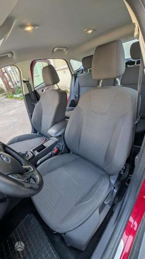 Red Ford Focus 2015 in Kaunas, with an engine capacity of 1.00 L and mileage of 166 thousand km for 3700 €, photo 11 on AUTOMOTO.COM.LV