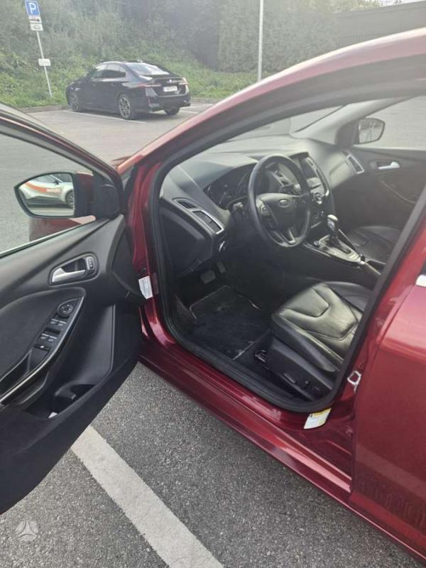 Sarkans Ford Focus 2015 Kauņa, ar dzinēja tilpumu 2.00 L un nobraukumu 135 tūkst. km par 5000 €, foto 6 vietnē AUTOMOTO.COM.LV