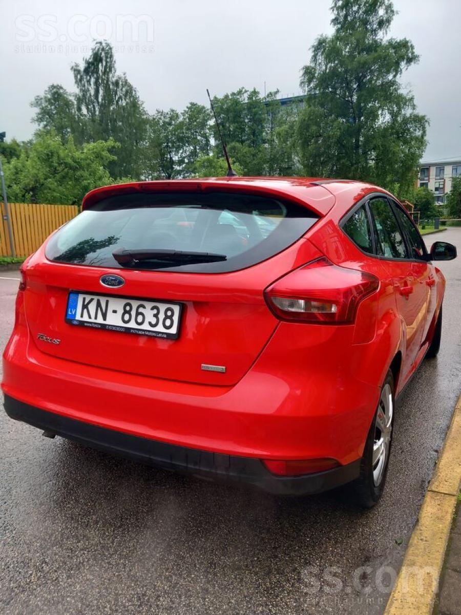 Red Ford Focus 2016 in Riga, with an engine capacity of 1.00 L and mileage of 0 thousand km for 1970 €, photo 3 on AUTOMOTO.COM.LV
