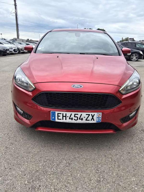 Sarkans Ford Focus 2016 Tauragė, ar dzinēja tilpumu 1.00 L un nobraukumu 163 tūkst. km par 6800 €, foto 1 vietnē AUTOMOTO.COM.LV