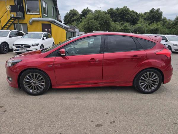 Sarkans Ford Focus 2016 Tauragė, ar dzinēja tilpumu 1.00 L un nobraukumu 163 tūkst. km par 6800 €, foto 4 vietnē AUTOMOTO.COM.LV