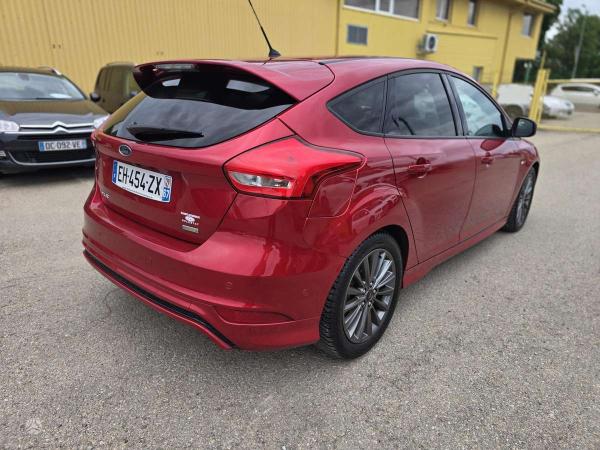 Sarkans Ford Focus 2016 Tauragė, ar dzinēja tilpumu 1.00 L un nobraukumu 163 tūkst. km par 6800 €, foto 7 vietnē AUTOMOTO.COM.LV