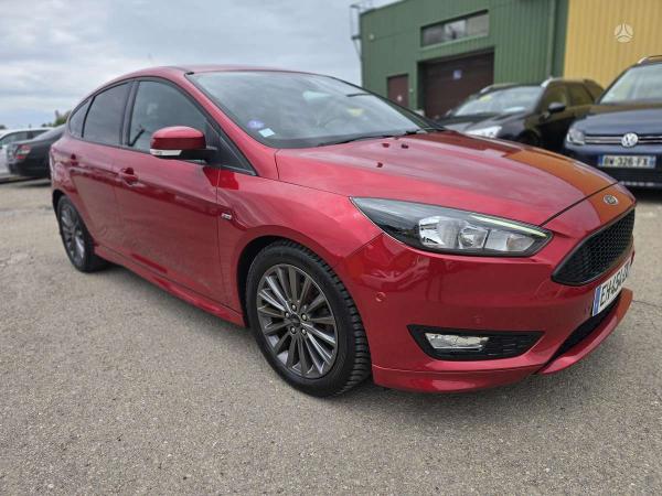 Sarkans Ford Focus 2016 Tauragė, ar dzinēja tilpumu 1.00 L un nobraukumu 163 tūkst. km par 6800 €, foto 9 vietnē AUTOMOTO.COM.LV