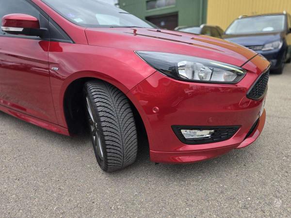Sarkans Ford Focus 2016 Tauragė, ar dzinēja tilpumu 1.00 L un nobraukumu 163 tūkst. km par 6800 €, foto 10 vietnē AUTOMOTO.COM.LV