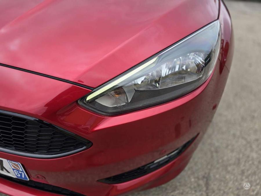 Red Ford Focus 2016 in Taurage, with an engine capacity of 1.00 L and mileage of 163 thousand km for 6800 €, photo 13 on AUTOMOTO.COM.LV