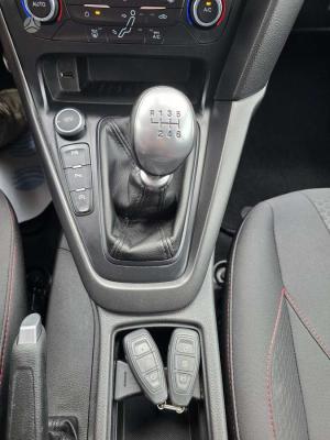 Red Ford Focus 2016 in Taurage, with an engine capacity of 1.00 L and mileage of 163 thousand km for 6800 €, photo 20 on AUTOMOTO.COM.LV