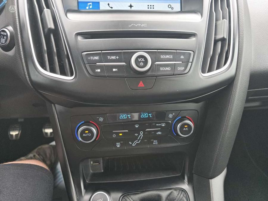 Red Ford Focus 2016 in Taurage, with an engine capacity of 1.00 L and mileage of 163 thousand km for 6800 €, photo 25 on AUTOMOTO.COM.LV