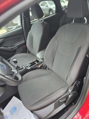 Red Ford Focus 2016 in Taurage, with an engine capacity of 1.00 L and mileage of 163 thousand km for 6800 €, photo 27 on AUTOMOTO.COM.LV