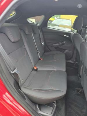 Red Ford Focus 2016 in Taurage, with an engine capacity of 1.00 L and mileage of 163 thousand km for 6800 €, photo 29 on AUTOMOTO.COM.LV