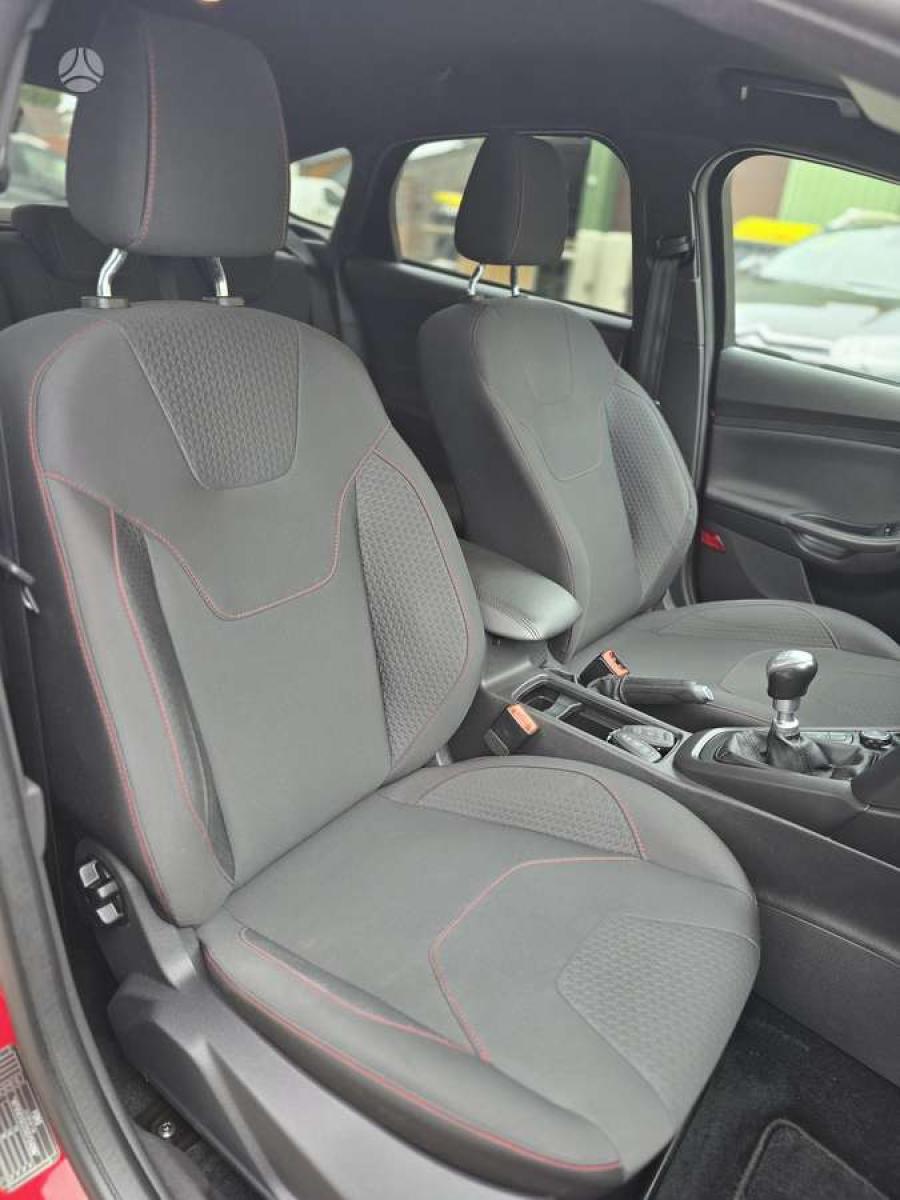 Red Ford Focus 2016 in Taurage, with an engine capacity of 1.00 L and mileage of 163 thousand km for 6800 €, photo 30 on AUTOMOTO.COM.LV
