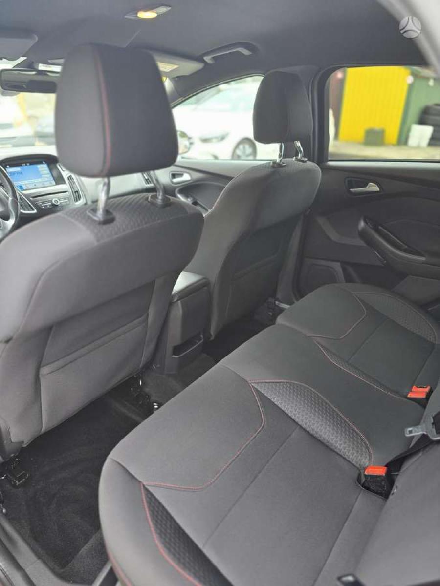 Red Ford Focus 2016 in Taurage, with an engine capacity of 1.00 L and mileage of 163 thousand km for 6800 €, photo 34 on AUTOMOTO.COM.LV