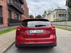 Sarkans Ford Focus 2017 Rīga, ar dzinēja tilpumu 1.50 L un nobraukumu 130 tūkst. km par 7450 €, foto 3 vietnē AUTOMOTO.COM.LV