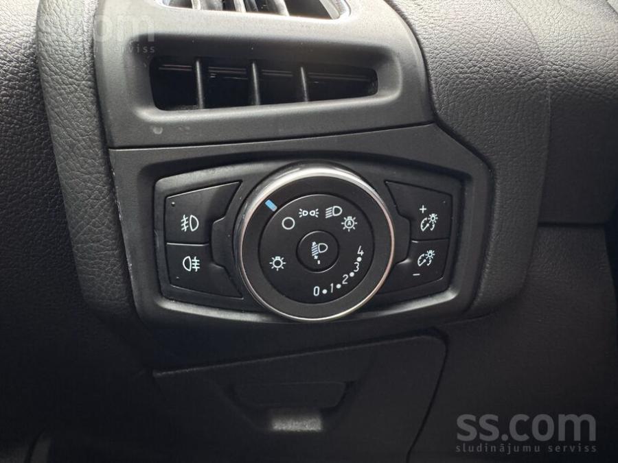 Sarkans Ford Focus 2017 Rīga, ar dzinēja tilpumu 1.50 L un nobraukumu 130 tūkst. km par 7450 €, foto 11 vietnē AUTOMOTO.COM.LV