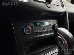 Sarkans Ford Focus 2017 Rīga, ar dzinēja tilpumu 1.50 L un nobraukumu 130 tūkst. km par 7450 €, foto 14 vietnē AUTOMOTO.COM.LV