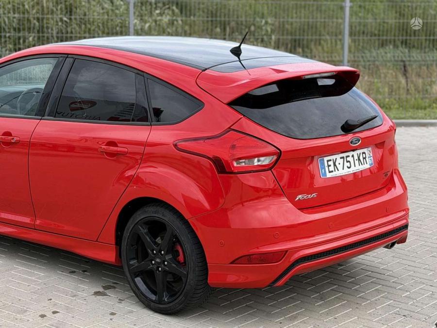 Sarkans Ford Focus 2017 Tauragė, ar dzinēja tilpumu 2.00 L un nobraukumu 180 tūkst. km par 7300 €, foto 22 vietnē AUTOMOTO.COM.LV