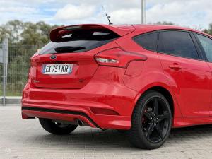 Sarkans Ford Focus 2017 Tauragė, ar dzinēja tilpumu 2.00 L un nobraukumu 180 tūkst. km par 7300 €, foto 24 vietnē AUTOMOTO.COM.LV