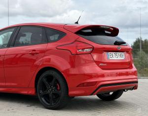 Sarkans Ford Focus 2017 Tauragė, ar dzinēja tilpumu 2.00 L un nobraukumu 180 tūkst. km par 7300 €, foto 26 vietnē AUTOMOTO.COM.LV
