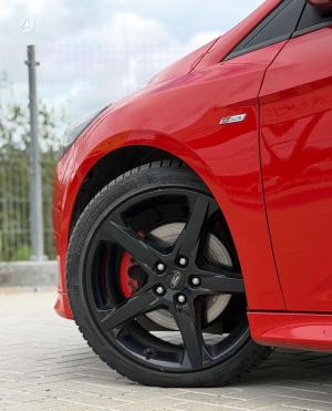 Sarkans Ford Focus 2017 Tauragė, ar dzinēja tilpumu 2.00 L un nobraukumu 180 tūkst. km par 7300 €, foto 27 vietnē AUTOMOTO.COM.LV