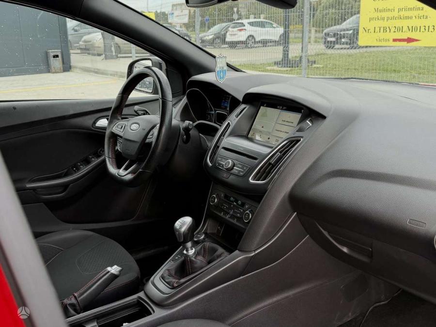 Sarkans Ford Focus 2017 Tauragė, ar dzinēja tilpumu 2.00 L un nobraukumu 180 tūkst. km par 7300 €, foto 34 vietnē AUTOMOTO.COM.LV