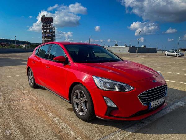 Sarkans Ford Focus 2018 Viļņa, ar dzinēja tilpumu 1.00 L un nobraukumu 241 tūkst. km par 4990 €, foto 1 vietnē AUTOMOTO.COM.LV