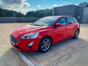 Red Ford Focus 2018 in Vilnius, with an engine capacity of 1.00 L and mileage of 241 thousand km for 4990 €, photo 4 on AUTOMOTO.COM.LV