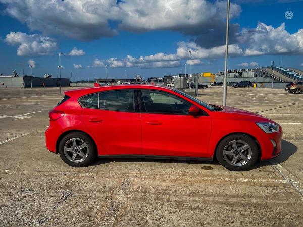 Sarkans Ford Focus 2018 Viļņa, ar dzinēja tilpumu 1.00 L un nobraukumu 241 tūkst. km par 4990 €, foto 4 vietnē AUTOMOTO.COM.LV