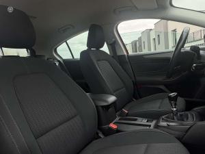Sarkans Ford Focus 2018 Viļņa, ar dzinēja tilpumu 1.00 L un nobraukumu 241 tūkst. km par 3500 €, foto 16 vietnē AUTOMOTO.COM.LV