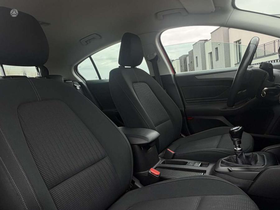 Sarkans Ford Focus 2018 Viļņa, ar dzinēja tilpumu 1.00 L un nobraukumu 241 tūkst. km par 3500 €, foto 16 vietnē AUTOMOTO.COM.LV
