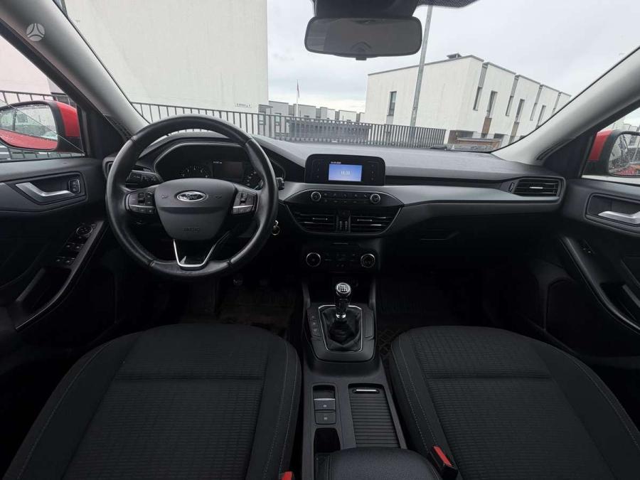 Sarkans Ford Focus 2018 Viļņa, ar dzinēja tilpumu 1.00 L un nobraukumu 241 tūkst. km par 3500 €, foto 18 vietnē AUTOMOTO.COM.LV