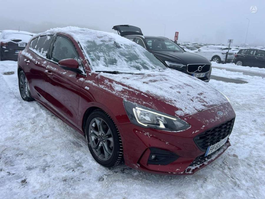 Red Ford Focus 2019 in Taurage, with an engine capacity of 1.00 L and mileage of 249 thousand km for 6900 €, photo 2 on AUTOMOTO.COM.LV