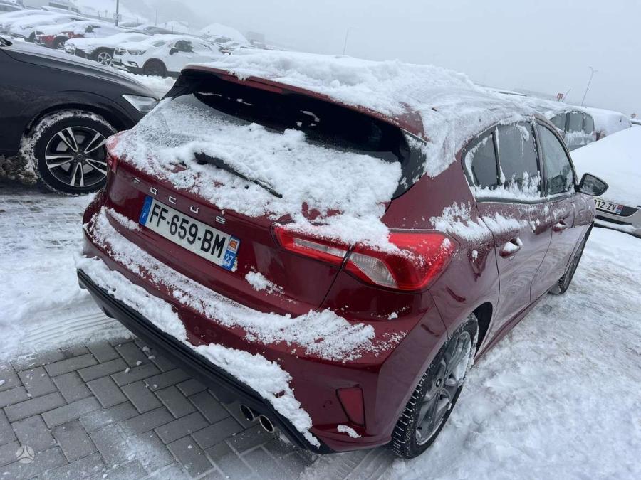 Red Ford Focus 2019 in Taurage, with an engine capacity of 1.00 L and mileage of 249 thousand km for 6900 €, photo 5 on AUTOMOTO.COM.LV