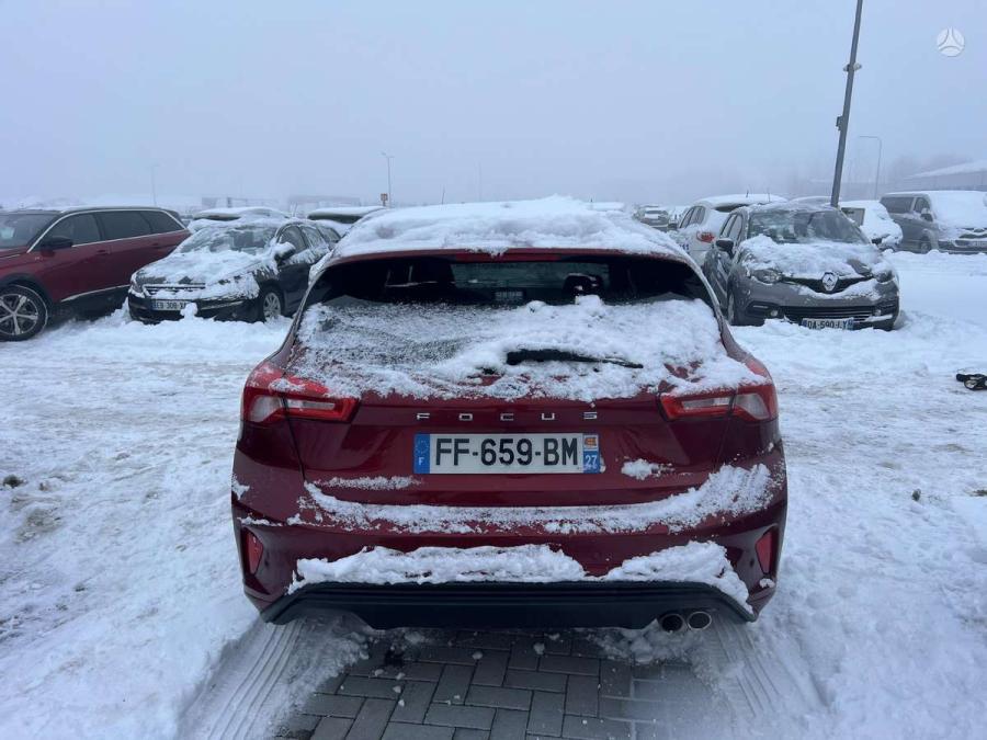 Red Ford Focus 2019 in Taurage, with an engine capacity of 1.00 L and mileage of 249 thousand km for 6900 €, photo 6 on AUTOMOTO.COM.LV