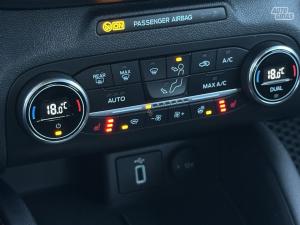 Sarkans Ford Focus 2019 Kauņa, ar dzinēja tilpumu 1.00 L un nobraukumu 122 tūkst. km par 12471 €, foto 25 vietnē AUTOMOTO.COM.LV