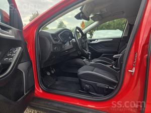 Sarkans Ford Focus 2019 Jelgava, ar dzinēja tilpumu 1.50 L un nobraukumu 0 tūkst. km par 8900 €, foto 16 vietnē AUTOMOTO.COM.LV