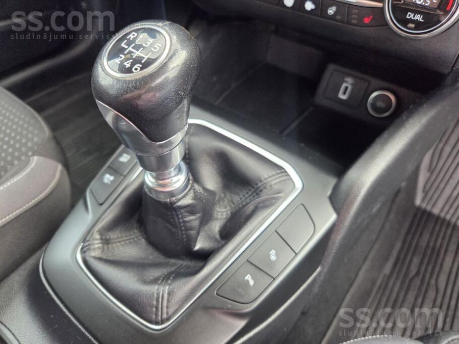 Sarkans Ford Focus 2019 Jelgava, ar dzinēja tilpumu 1.50 L un nobraukumu 0 tūkst. km par 8900 €, foto 22 vietnē AUTOMOTO.COM.LV