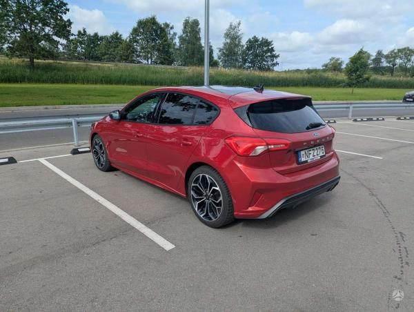 Sarkans Ford Focus 2020 Kauņa, ar dzinēja tilpumu 2.00 L un nobraukumu 155 tūkst. km par 13500 €, foto 5 vietnē AUTOMOTO.COM.LV
