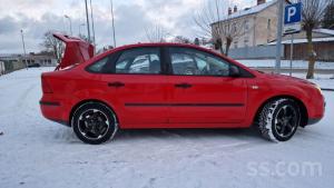 Red Ford Focus 2006 in Daugavpils, with an engine capacity of 1.60 L and mileage of 370 thousand km for 1000 €, photo  on AUTOMOTO.COM.LV