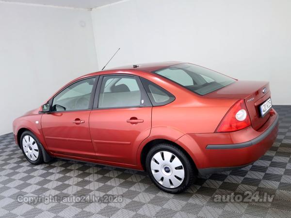Sarkans Ford Focus 2006 Tallina, ar dzinēja tilpumu 2.00 L un nobraukumu 277 tūkst. km par 1599 €, foto 4 vietnē AUTOMOTO.COM.LV