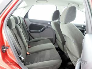 Sarkans Ford Focus 2006 Tallina, ar dzinēja tilpumu 2.00 L un nobraukumu 277 tūkst. km par 1599 €, foto 8 vietnē AUTOMOTO.COM.LV