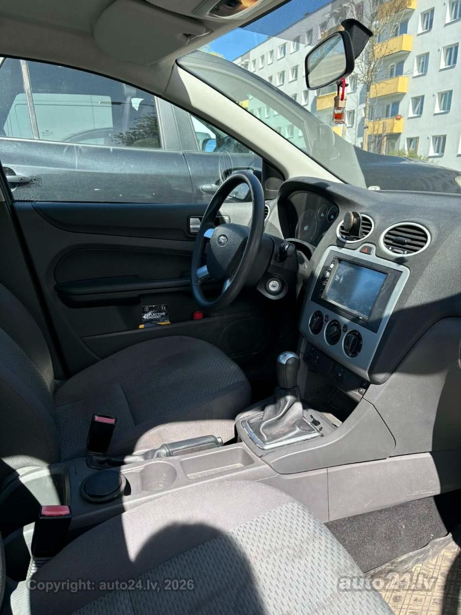 Sarkans Ford Focus 2006 Tallina, ar dzinēja tilpumu 1.60 L un nobraukumu 182 tūkst. km par 450 €, foto 12 vietnē AUTOMOTO.COM.LV