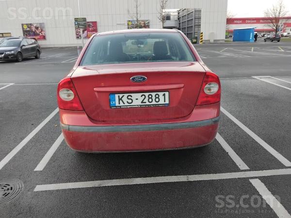Red Ford Focus 2007 in Riga, with an engine capacity of 1.60 L and mileage of 308 thousand km for 1300 €, photo 5 on AUTOMOTO.COM.LV