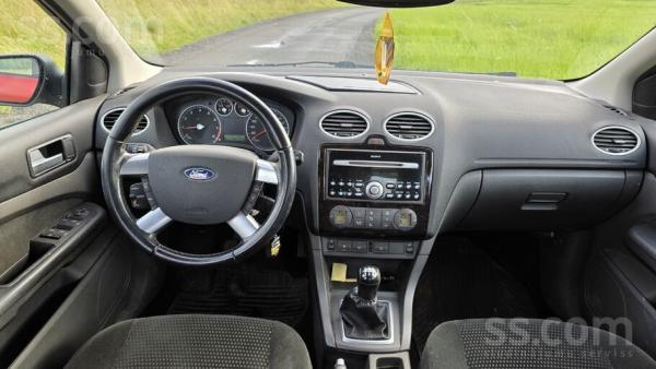 Red Ford Focus 2007 in Ventspils, with an engine capacity of 1.60 L and mileage of 293 thousand km for 800 €, photo 7 on AUTOMOTO.COM.LV
