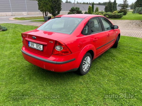 Sarkans Ford Focus 2007 Tallina, ar dzinēja tilpumu 1.60 L un nobraukumu 211 tūkst. km par 2000 €, foto 3 vietnē AUTOMOTO.COM.LV